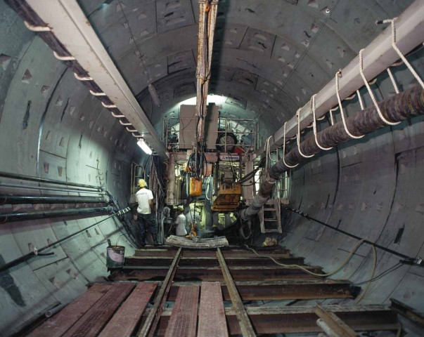 Taipei MRT Banqiao Line Contract CP261 - CEC